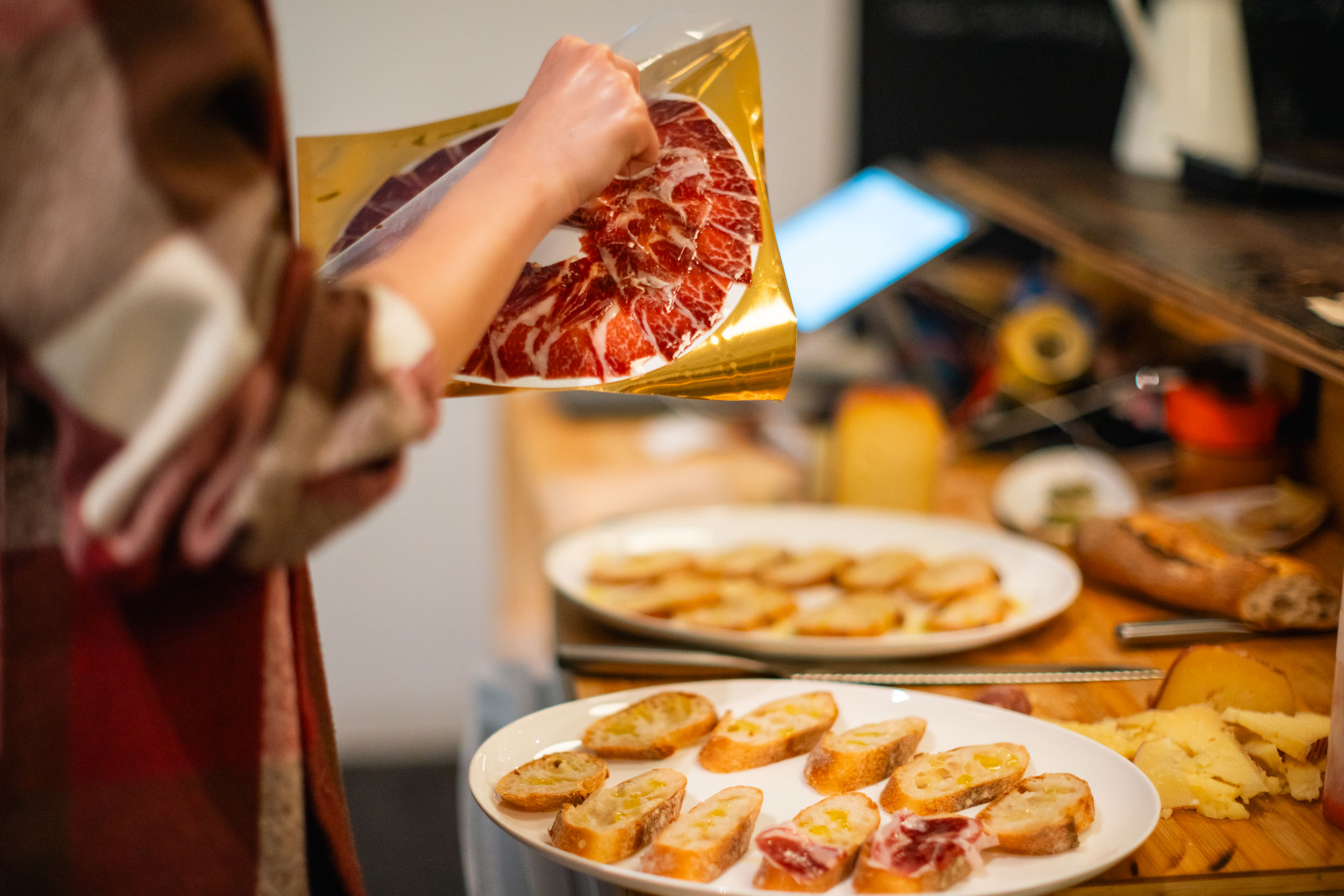 Say Hola to The New Small Bar That’s Giving Away World-Famous Jamón ...